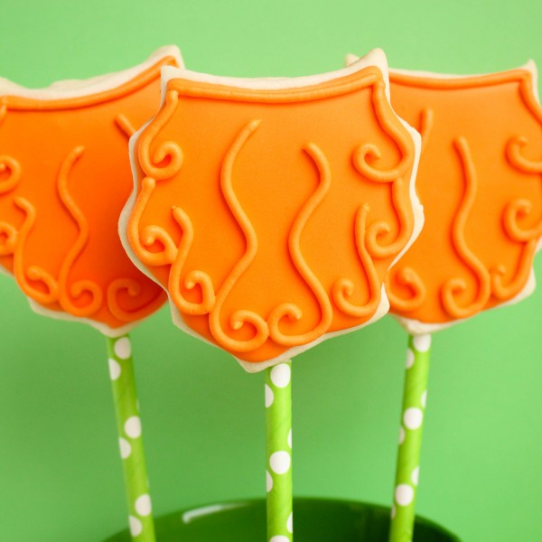 Sweet Pea Cookies For Sugar Belle!
